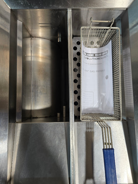 Blue Seal GT46 Twin Tank Deep Fryer | SilverChef