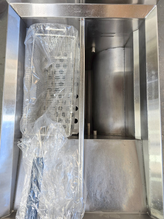 Blue Seal GT46 Twin Tank LPG Gas Fryer | SilverChef